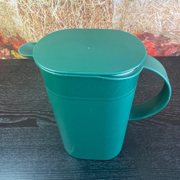 Tupperware | Dining | Tupperware Green Preludio Pitcher With Rocker Top ...